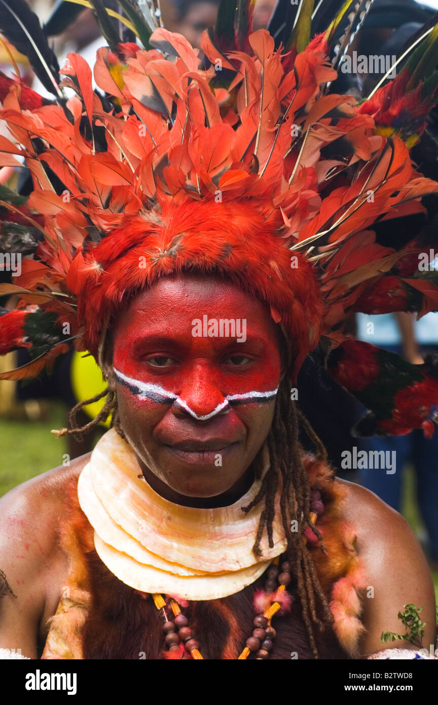 Papua new guinea female face paint hi-res stock photography and images ...