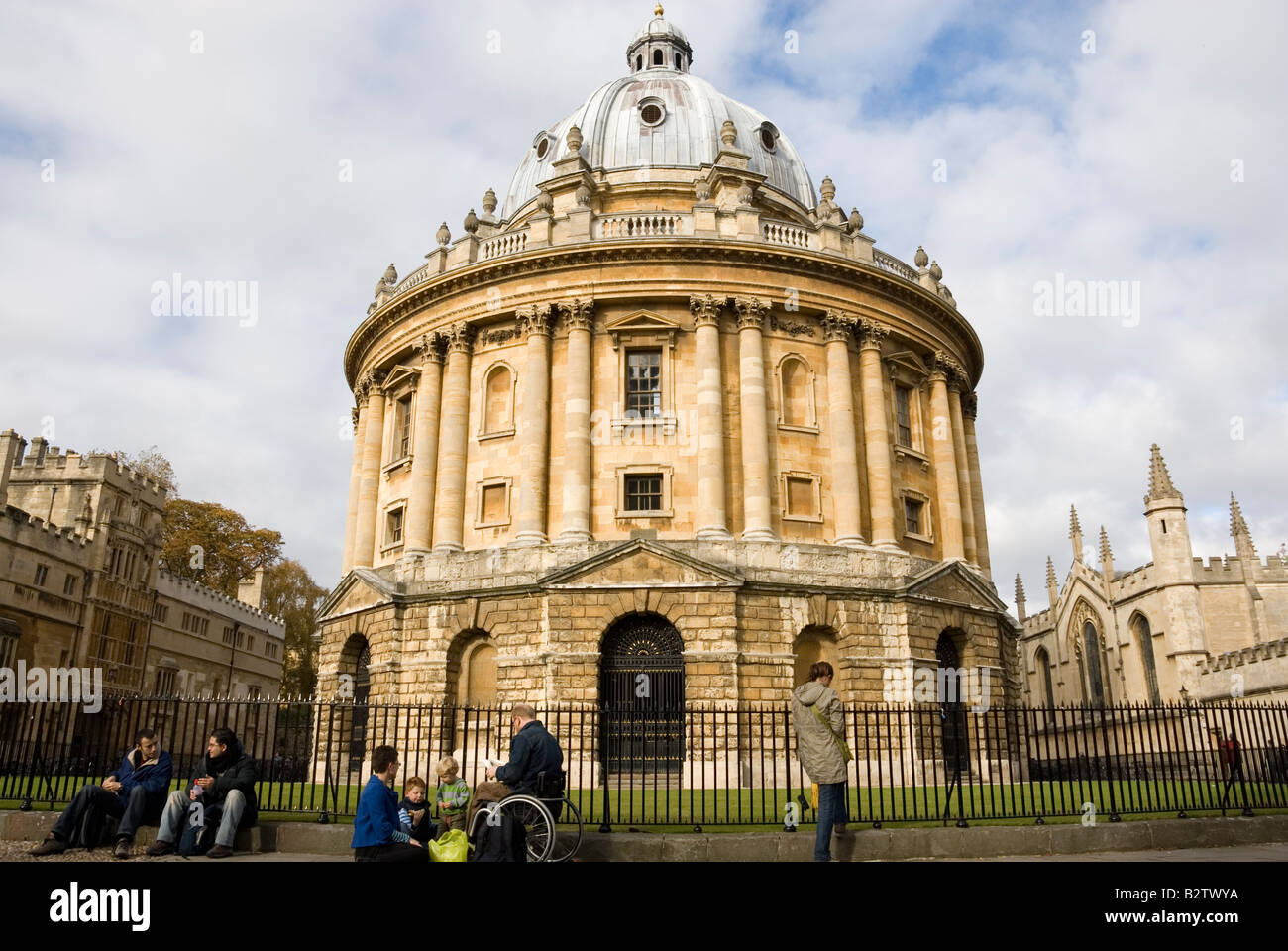 Radcliffe camera rotunda oxford university hi-res stock photography and ...