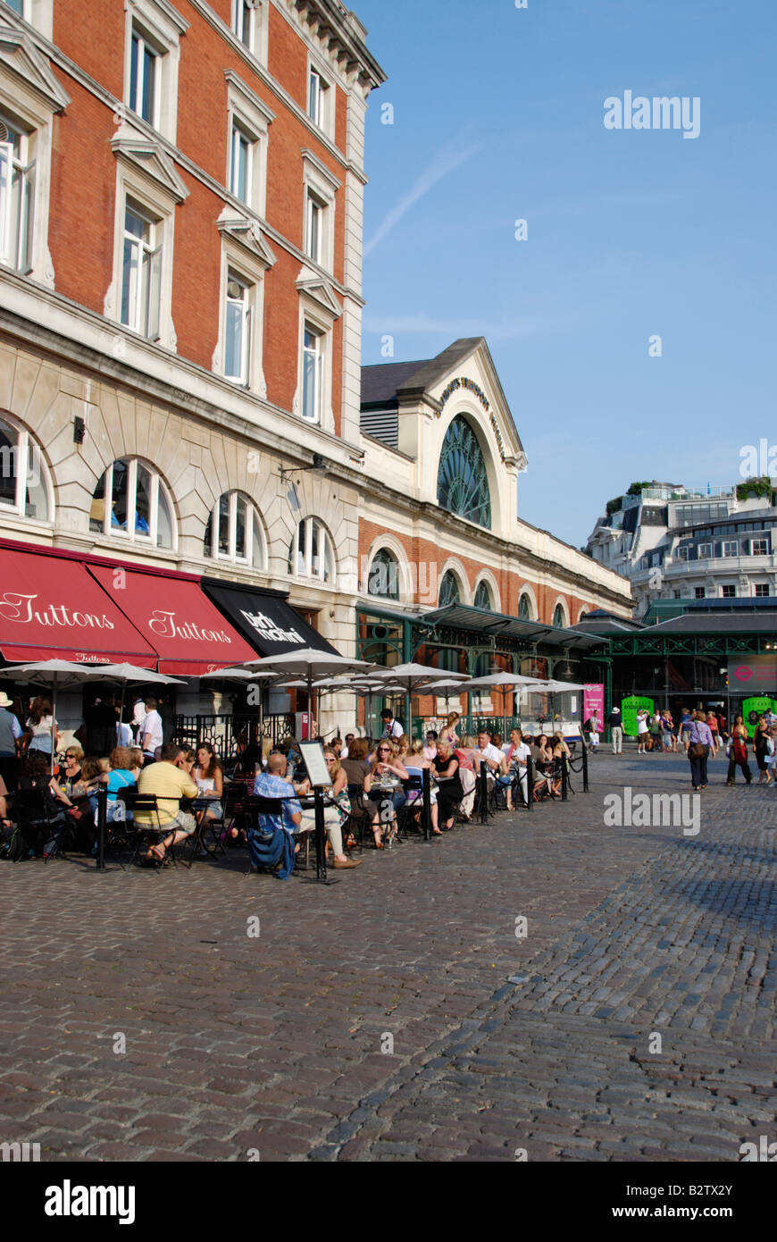 Covent garden piazza london hi-res stock photography and images - Alamy