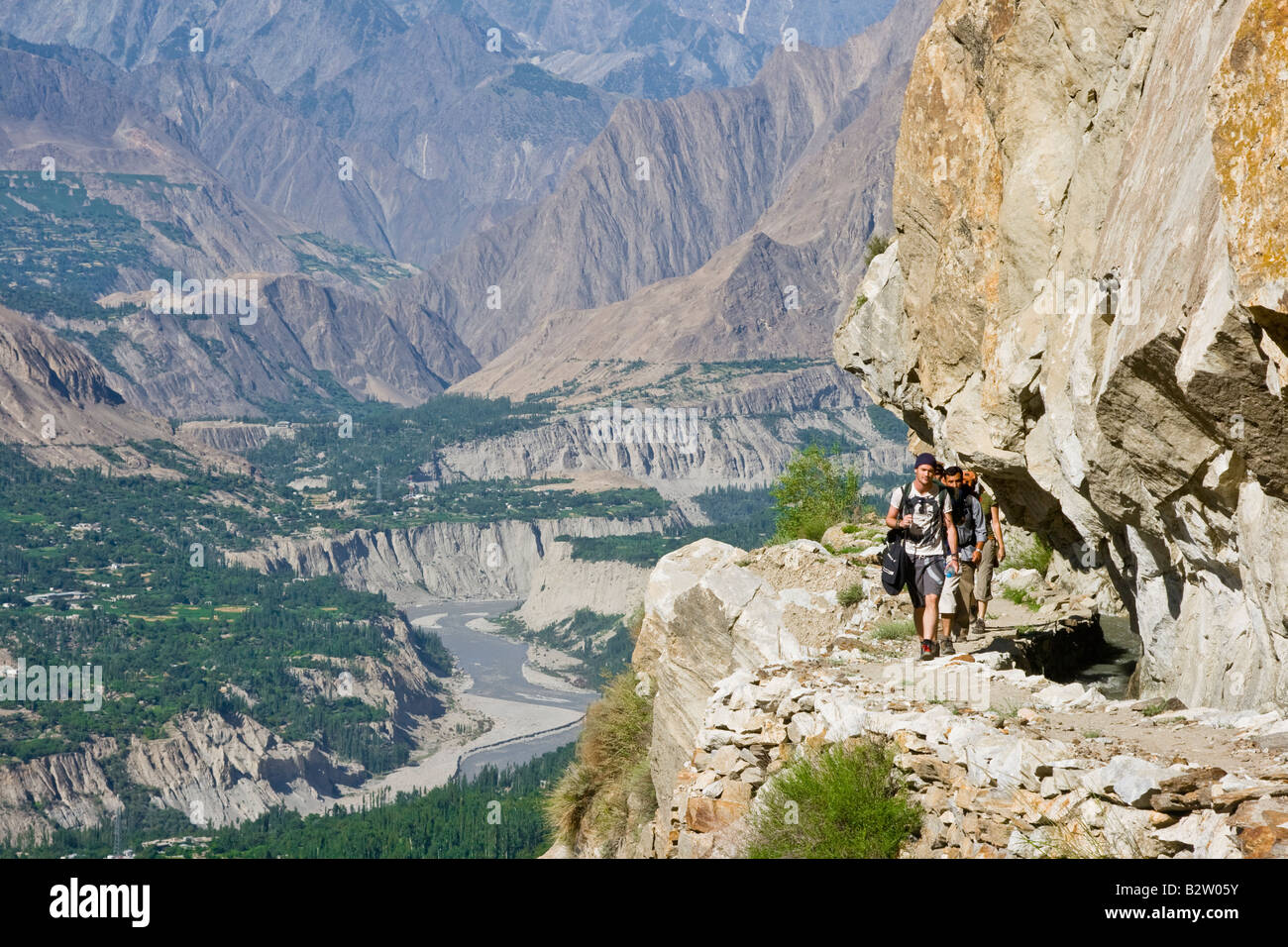 Path in the mountains hi-res stock photography and images - Alamy