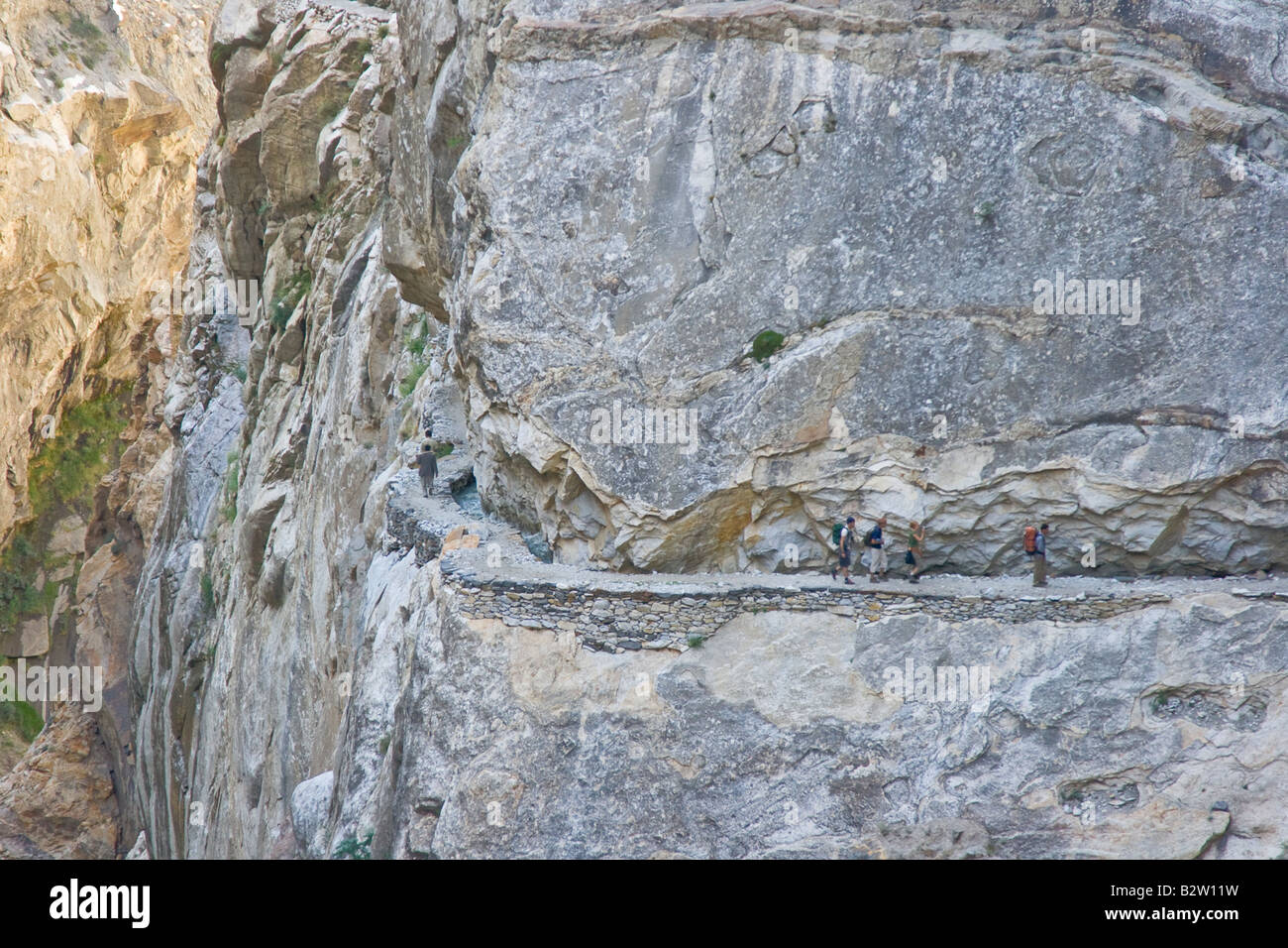 Path in the mountains hi-res stock photography and images - Alamy