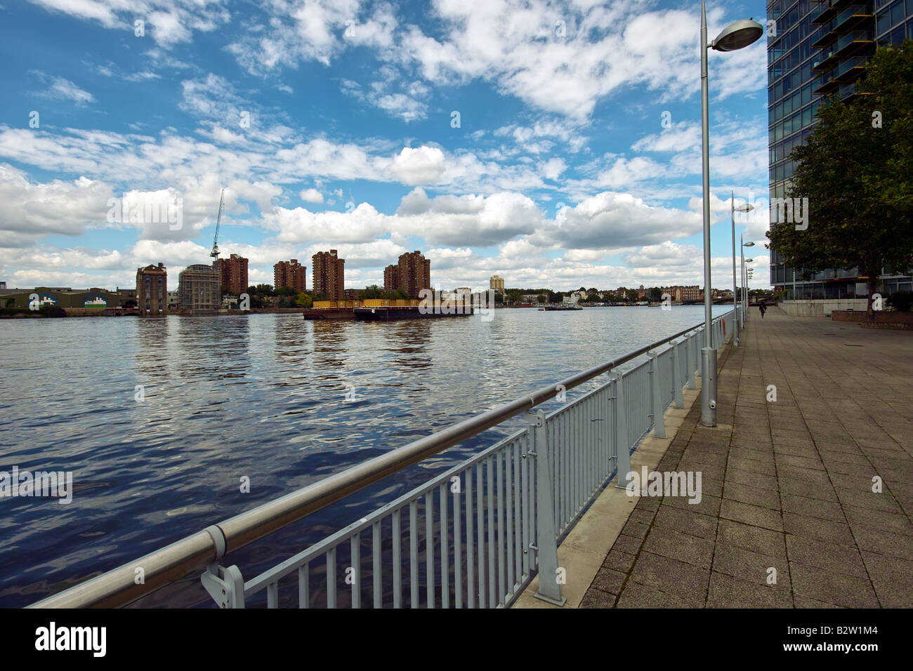 View across the River Thames Stock Photo - Alamy