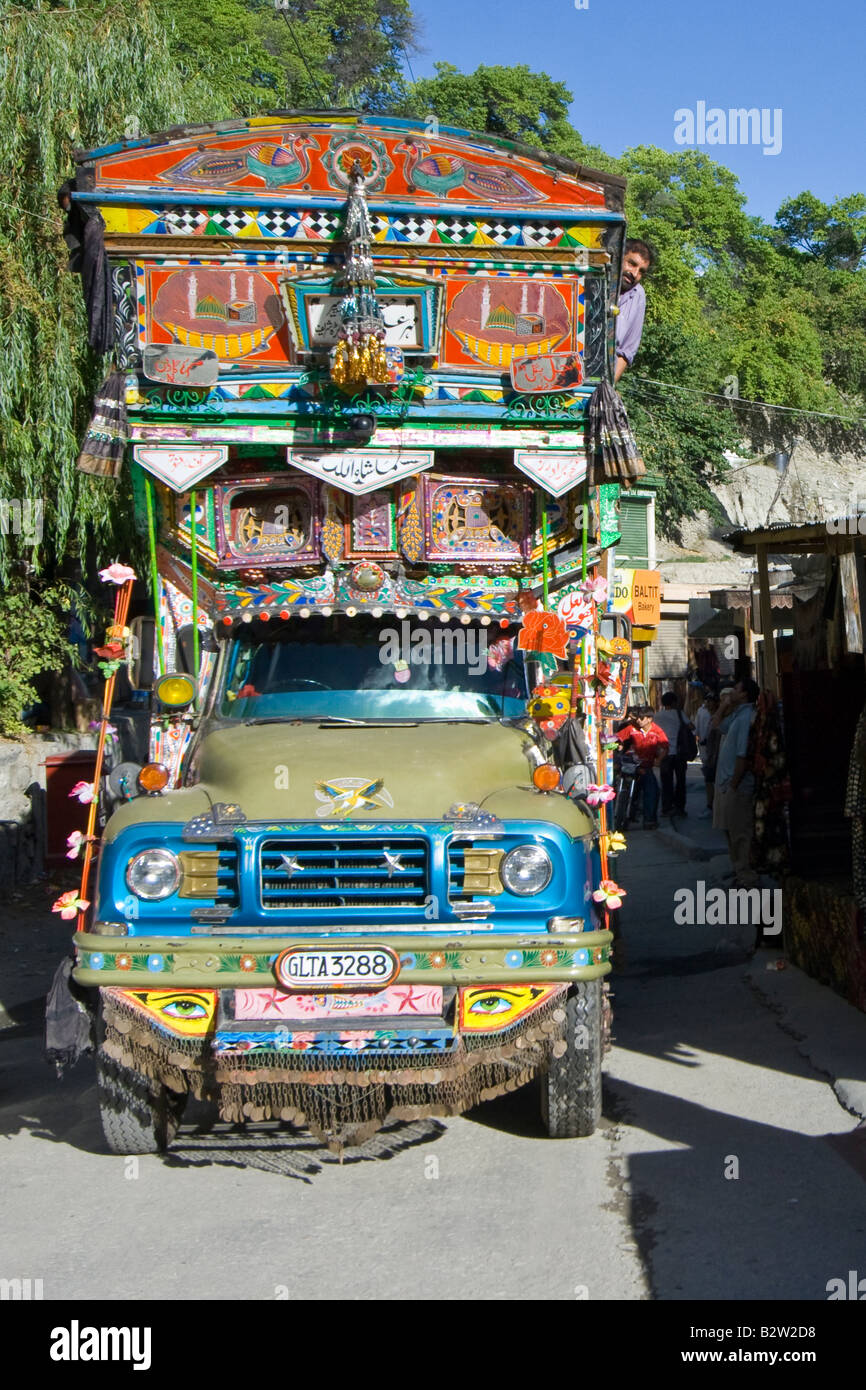 Pakistani Truck in Karimabad in the Hunza Valley in Northern Pakistan ...