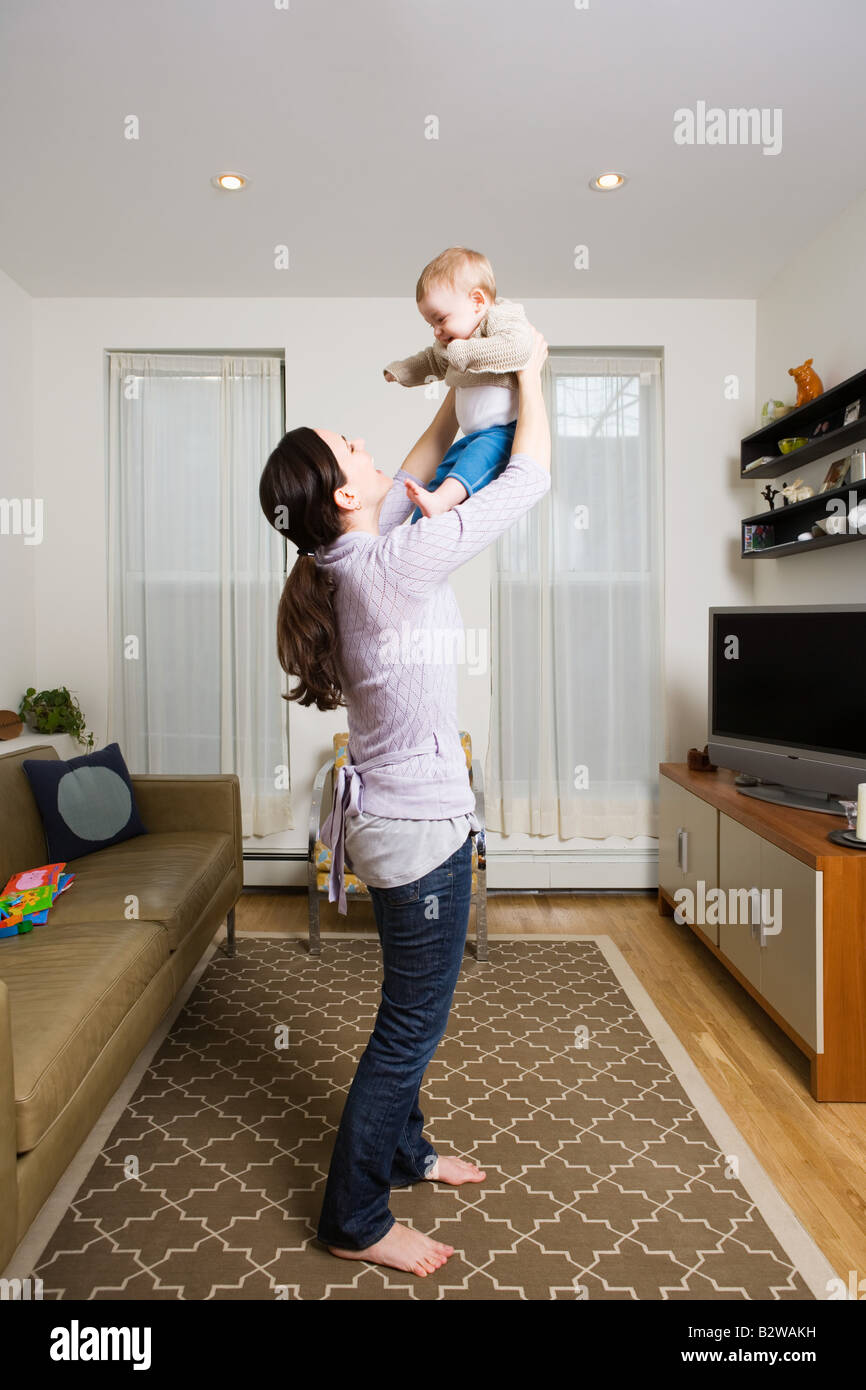 Lifting stand hi-res stock photography and images - Alamy