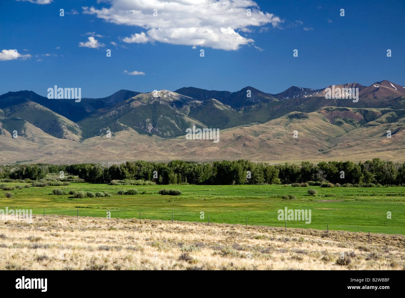 Cloud valley hi-res stock photography and images - Alamy