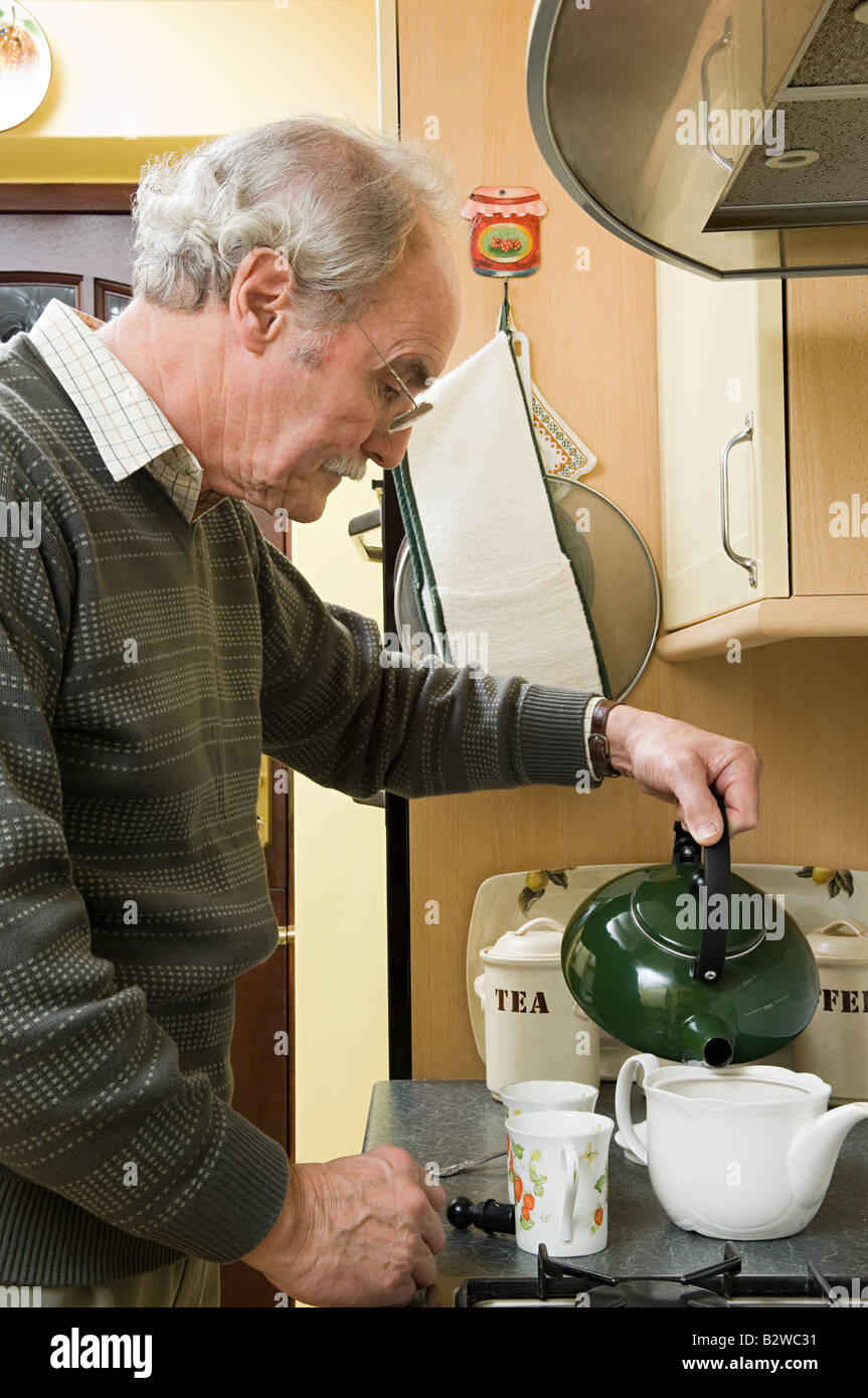 Making Tea - Madinotes