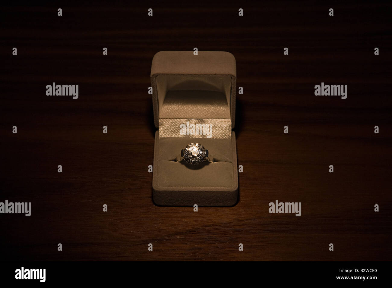 The engagement ring hi-res stock photography and images - Alamy