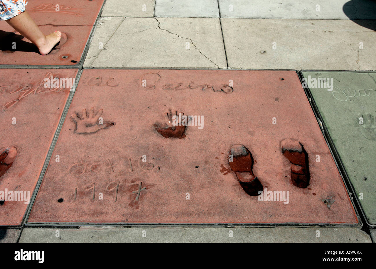 US LOS ANGELES Hand and footprints of actor Al Pacino on Hollywood ...