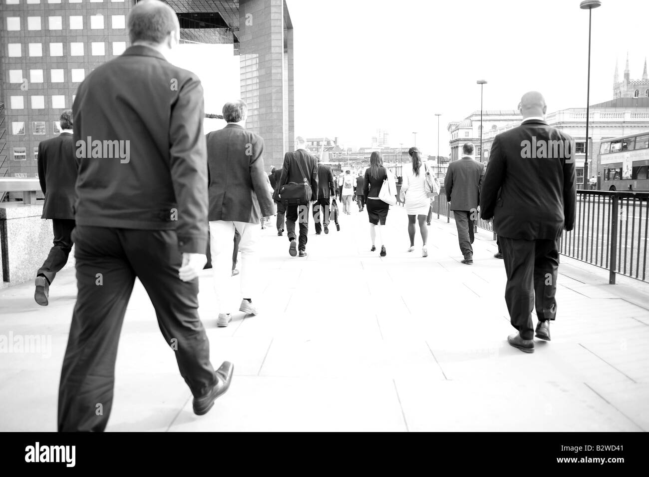 City london commuters walking Black and White Stock Photos & Images - Alamy