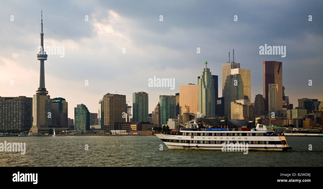 Cruiser toronto harbour city tour hi-res stock photography and images ...