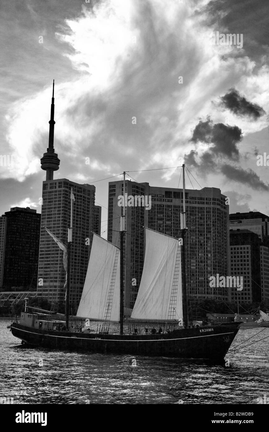 Toronto harbour Black and White Stock Photos & Images - Alamy