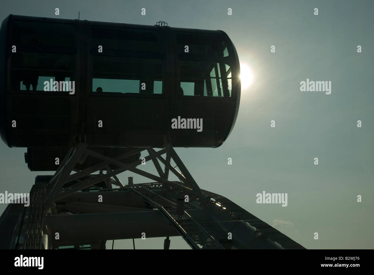Cylindrical passenger capsule Singapore Flyer Stock Photo - Alamy