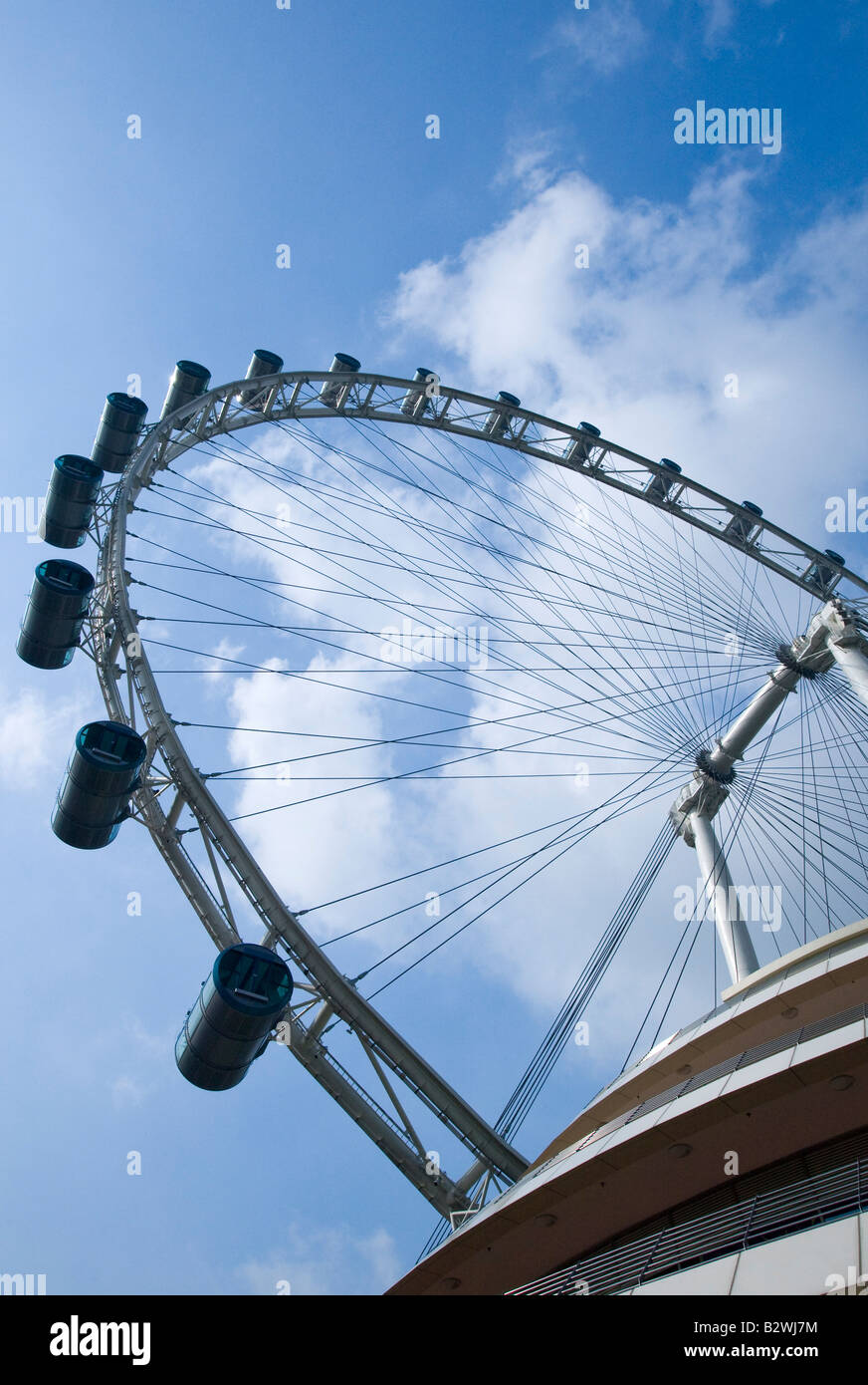 Singapore flyer ferris wheel hi-res stock photography and images - Alamy