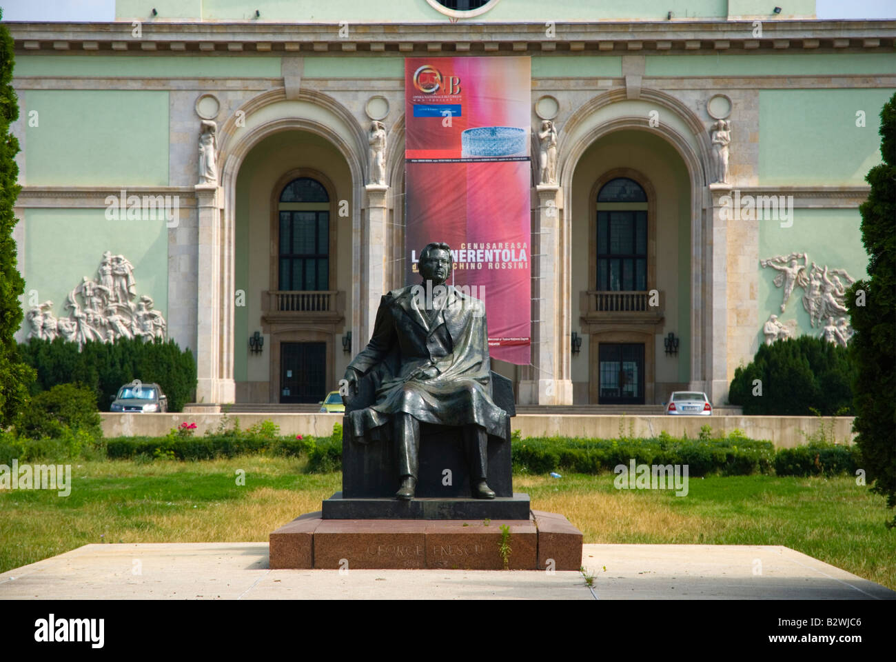 Opera româna bucharest hi-res stock photography and images - Alamy