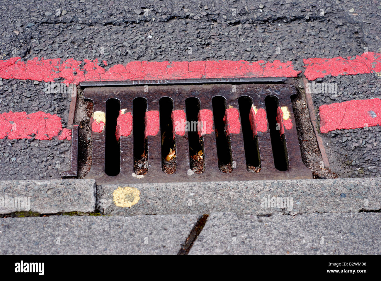 British drain cover hi-res stock photography and images - Alamy