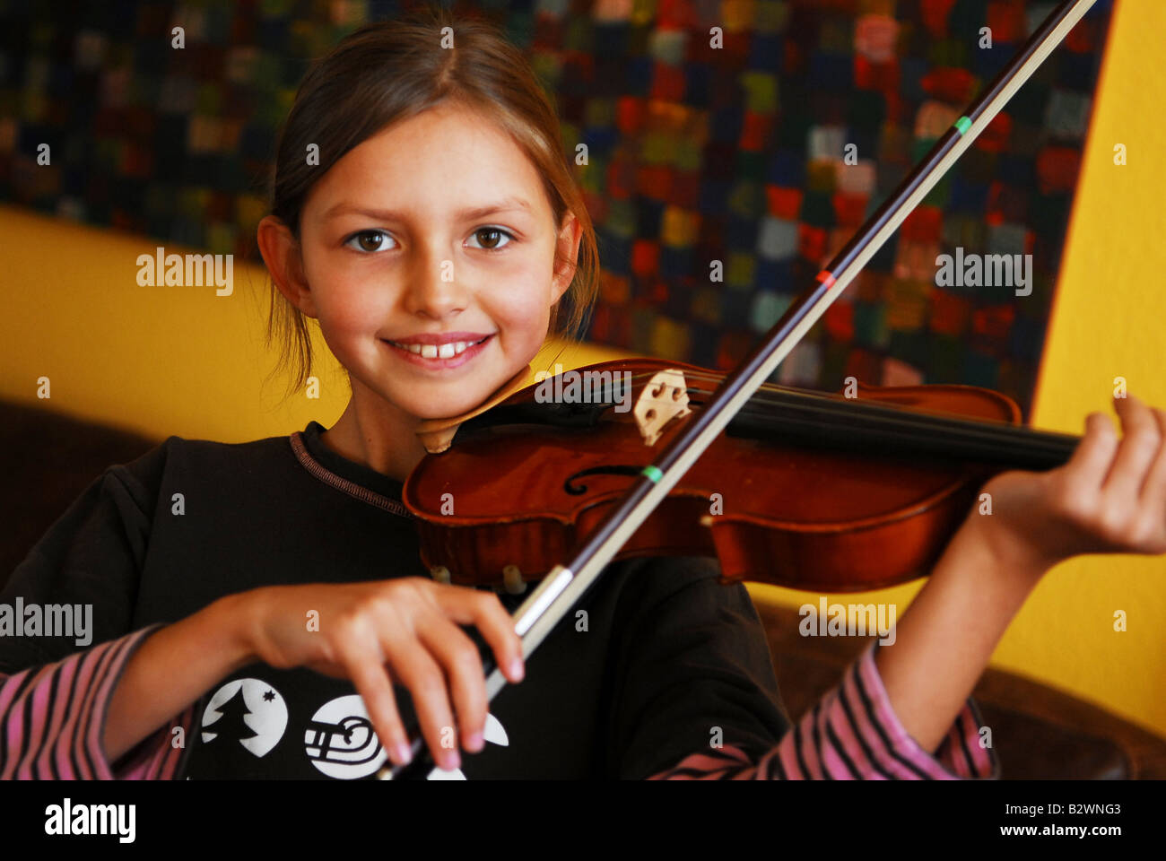 A young girl violinist, intuitive learning, music,back to the school ...
