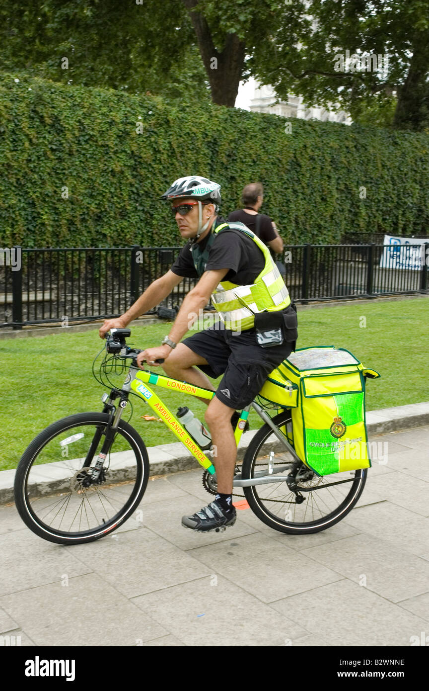 London Ambulance Service paramedic cycle response unit by Houses of ...