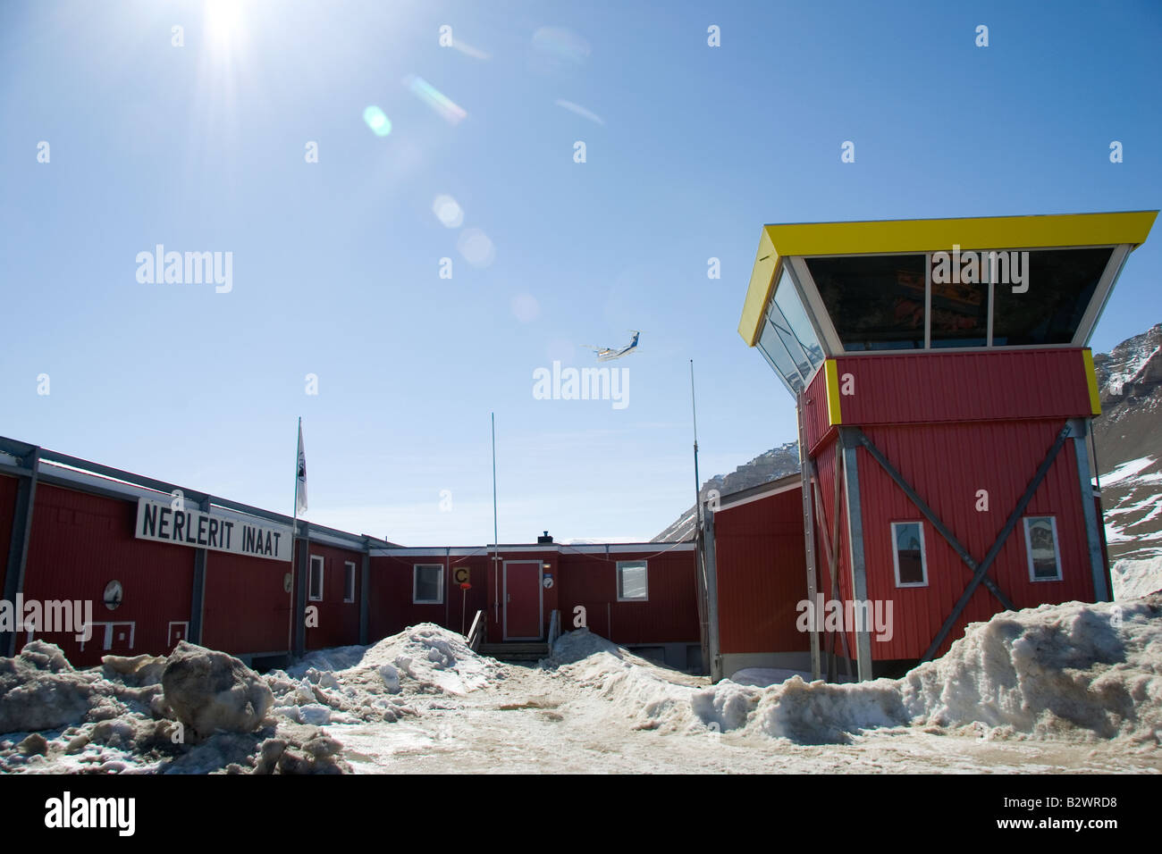 Nerlerit Inaat / Constable Point airport terminal, for access to ...