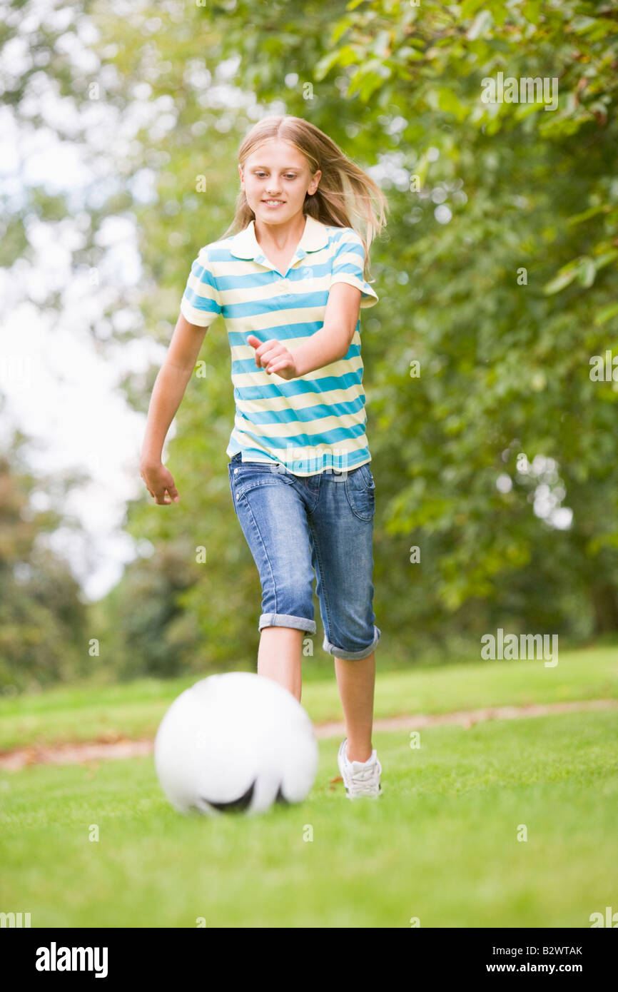 Football match children hi-res stock photography and images - Alamy