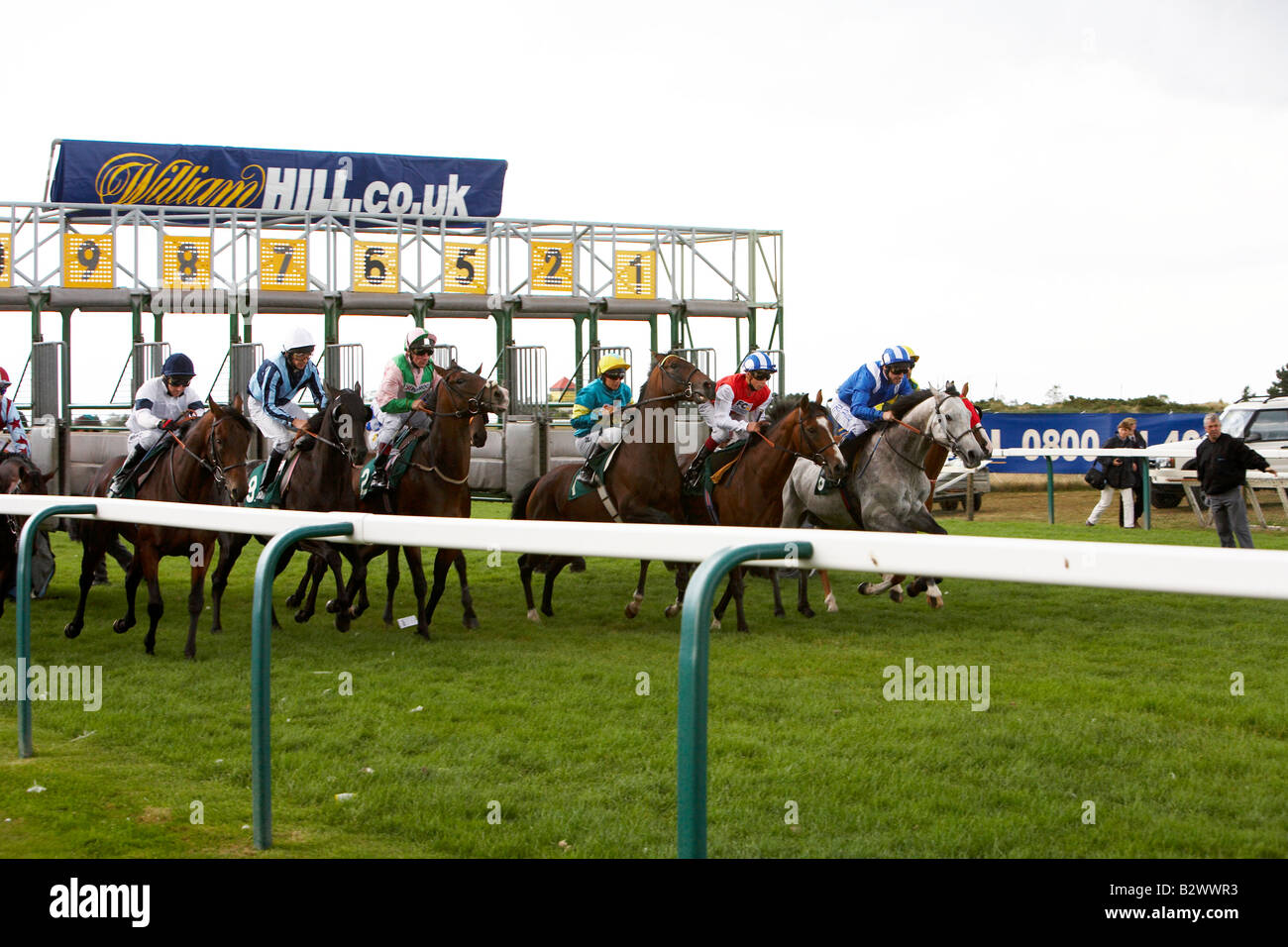 Starting gates hi-res stock photography and images - Alamy