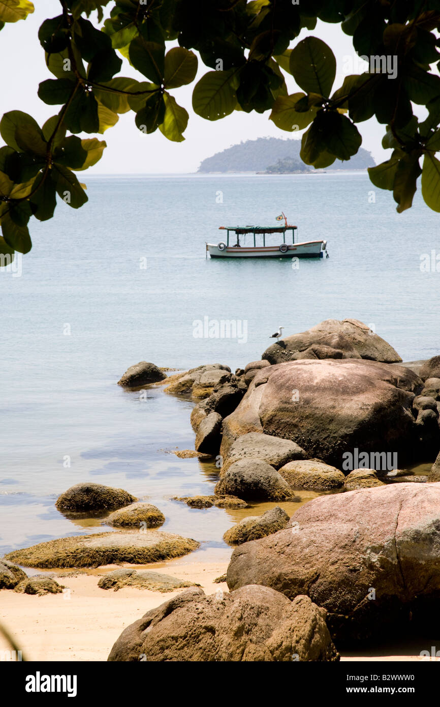 Ilha grande beach brazil hi-res stock photography and images - Alamy