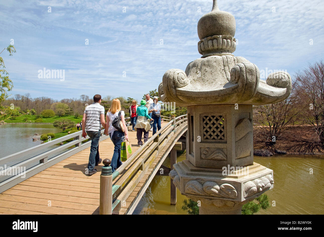 Japanese Garden Bridge & Lantern Stock Photo - Alamy