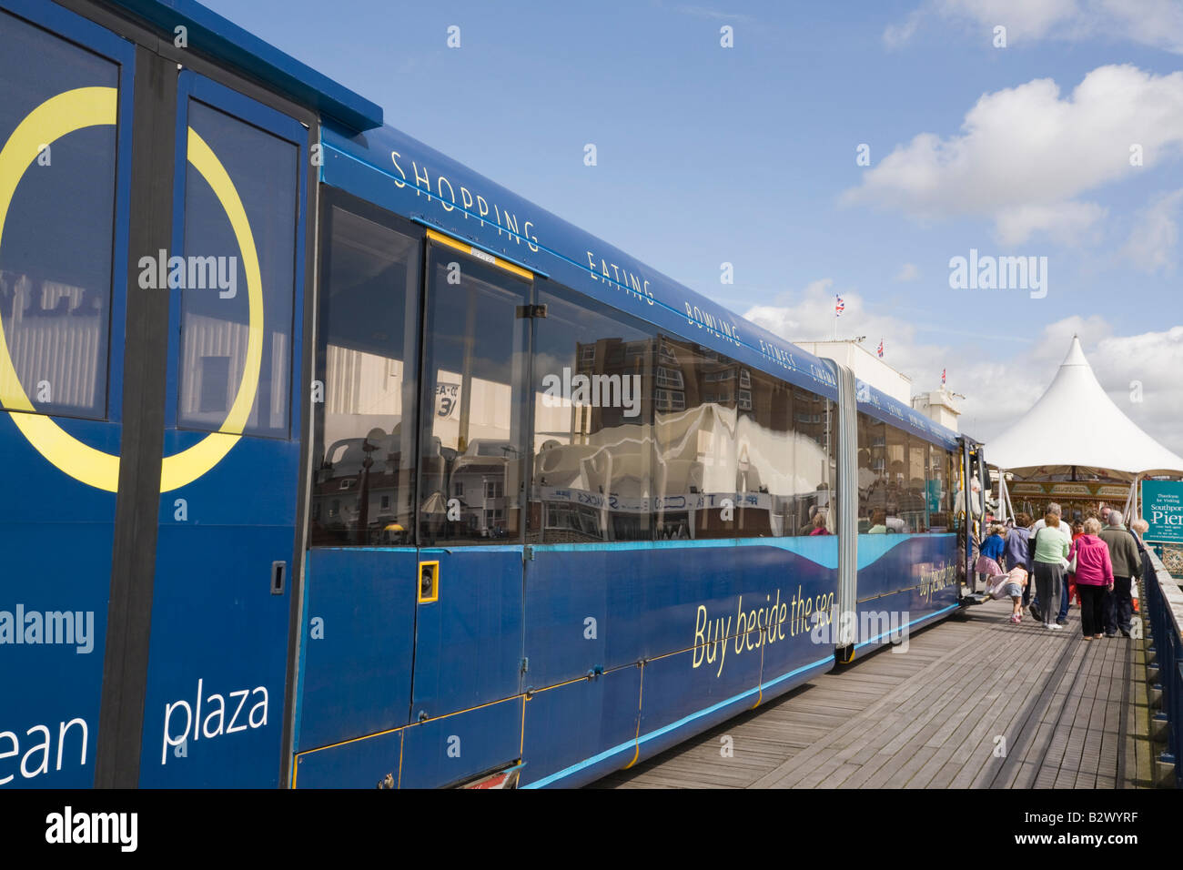 Passengers alighting hi-res stock photography and images - Alamy