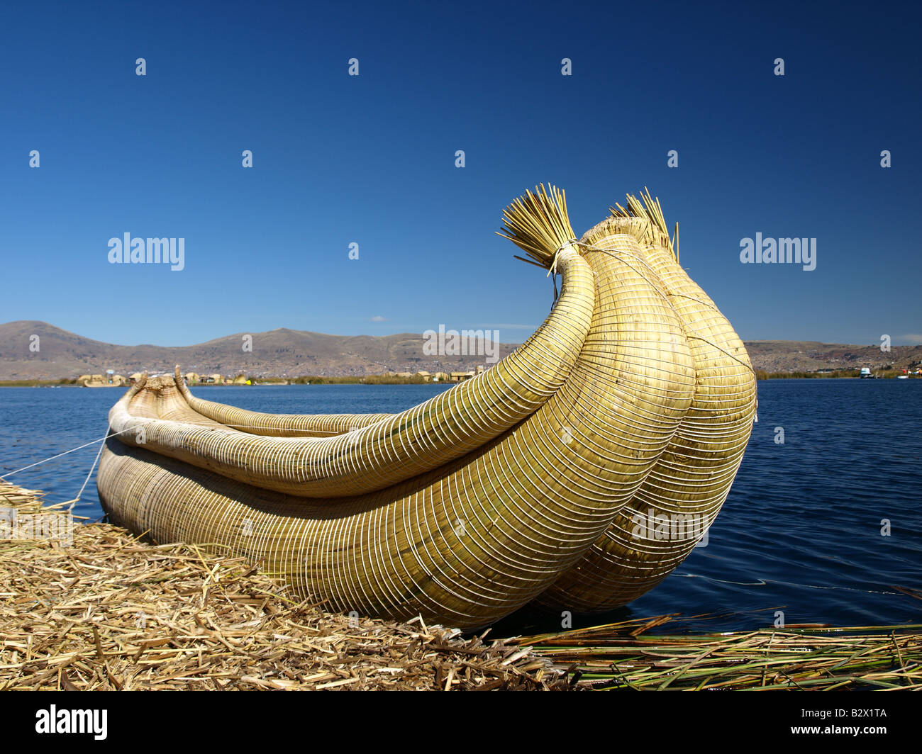 Reed boat hi-res stock photography and images - Alamy