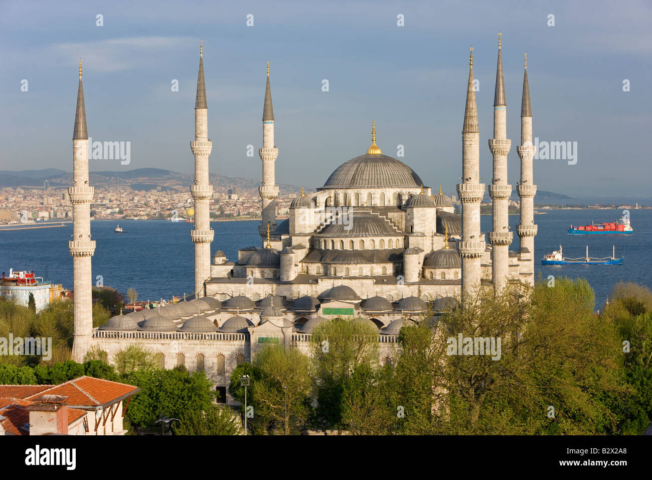 Blue mosque hi-res stock photography and images - Alamy