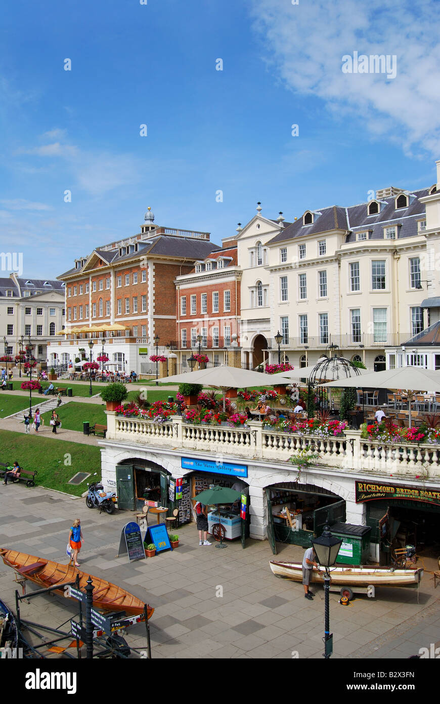 Thames riverside hi-res stock photography and images - Alamy