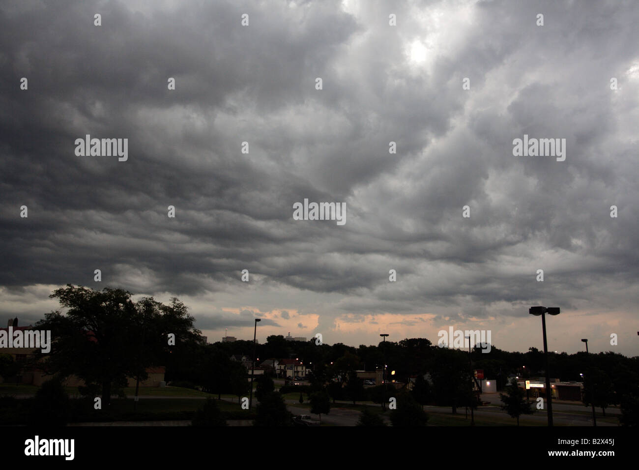 Squall clouds hi-res stock photography and images - Alamy