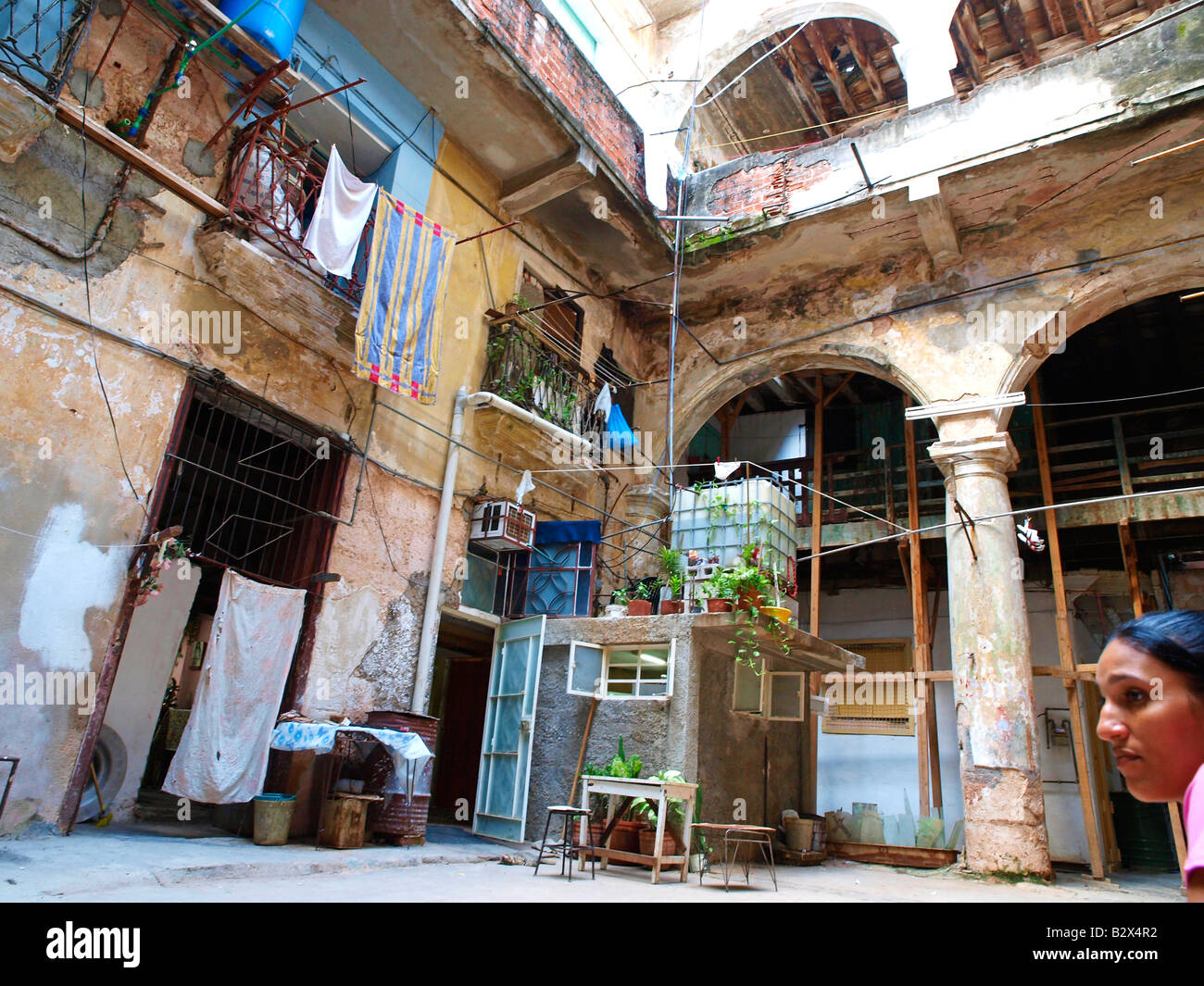 Run down yard hi-res stock photography and images - Alamy