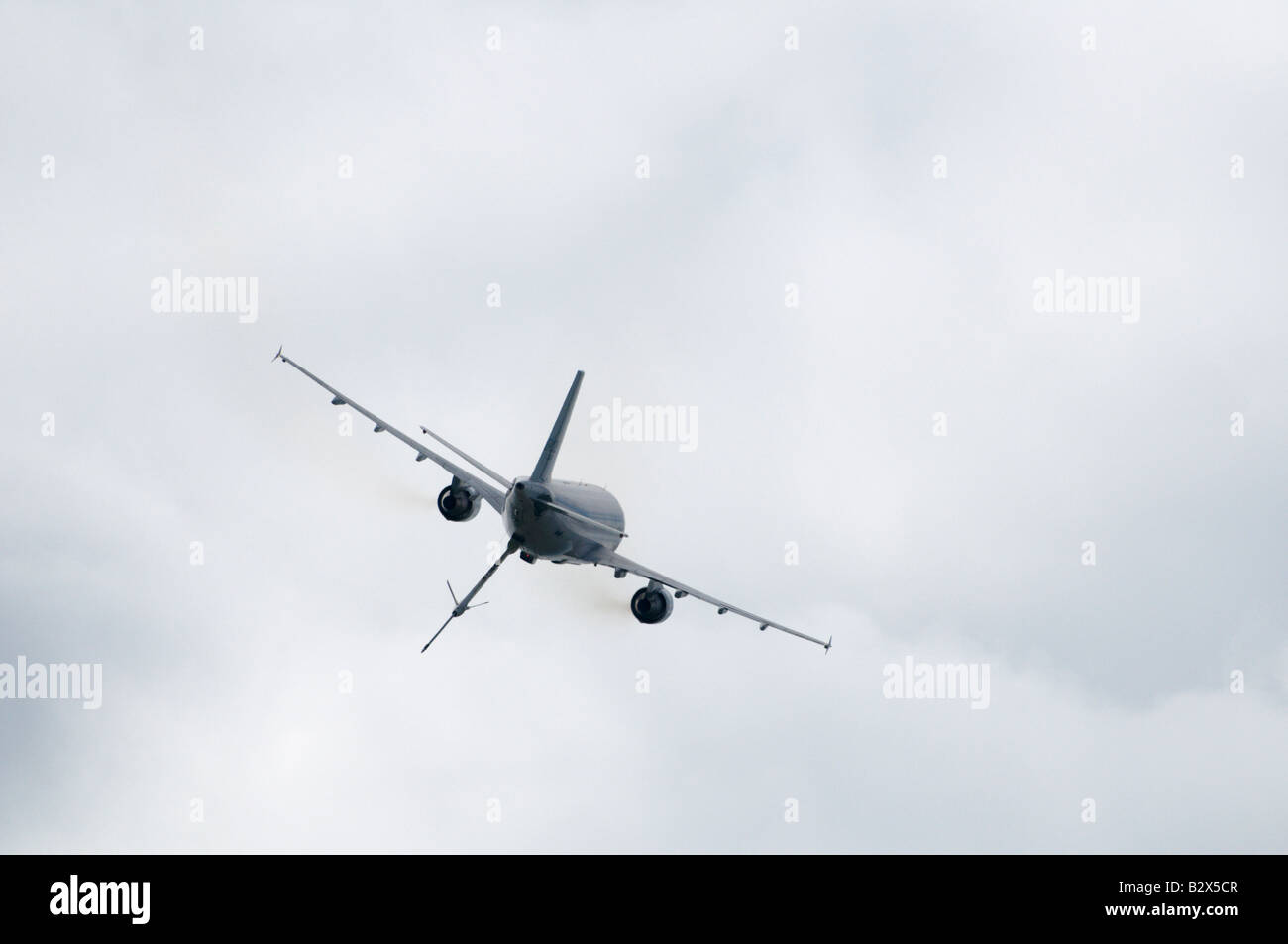 Airbus A310 EADS Air Refuelling tanker flying with refuel-er extended ...