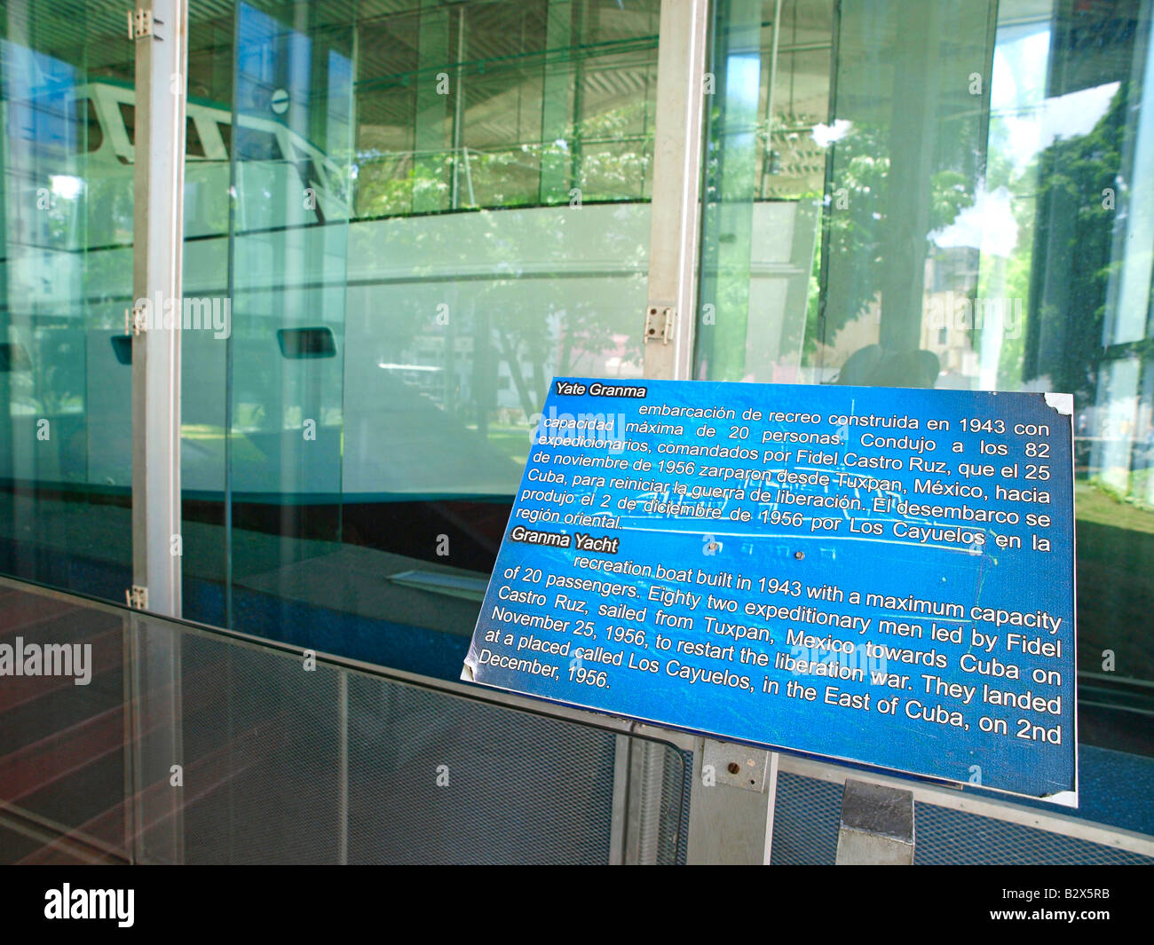 Havanna Vieja, old city, revolutionary museum, Granma Memorial, yacht ...