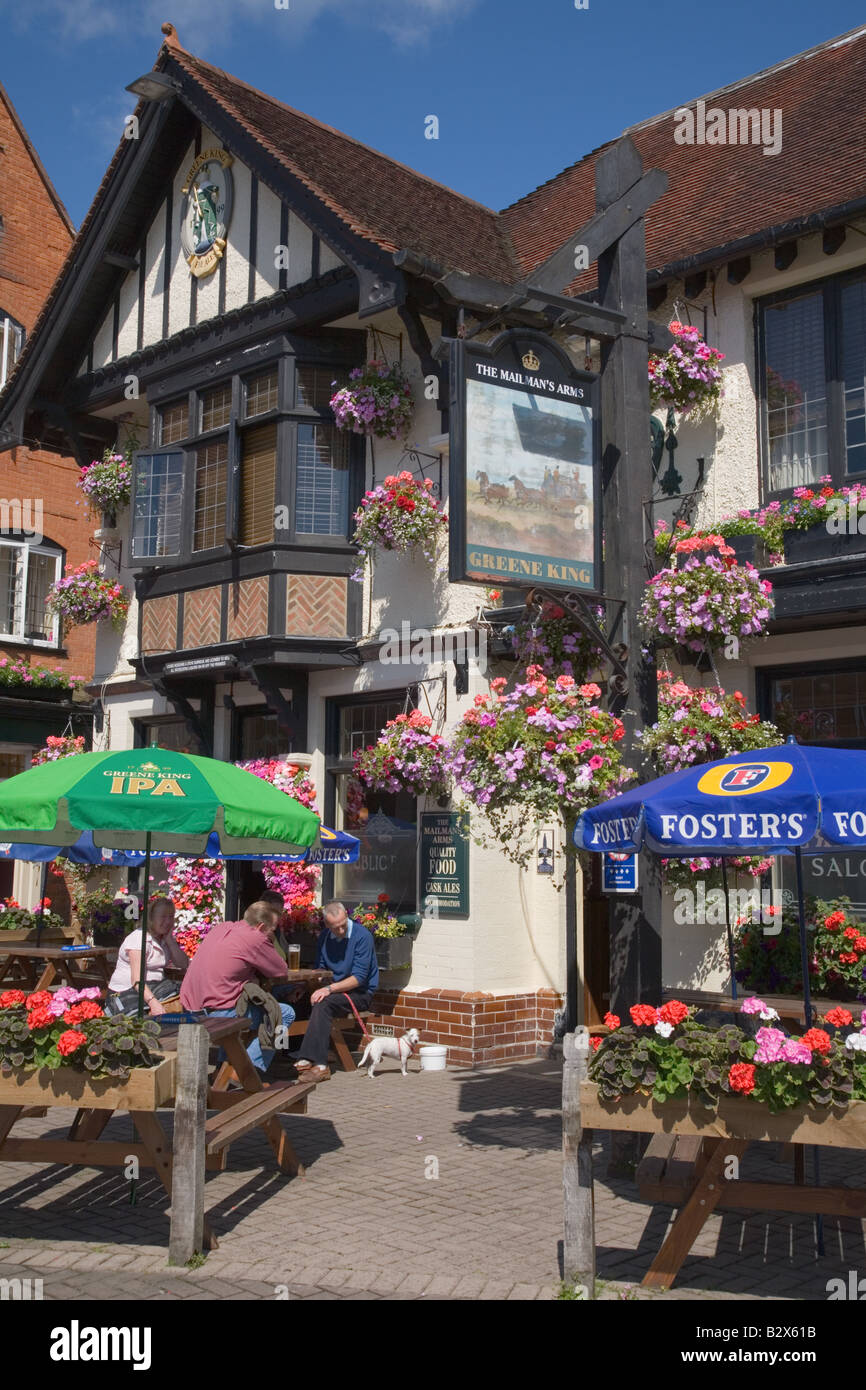 Lyndhurst pub hi-res stock photography and images - Alamy