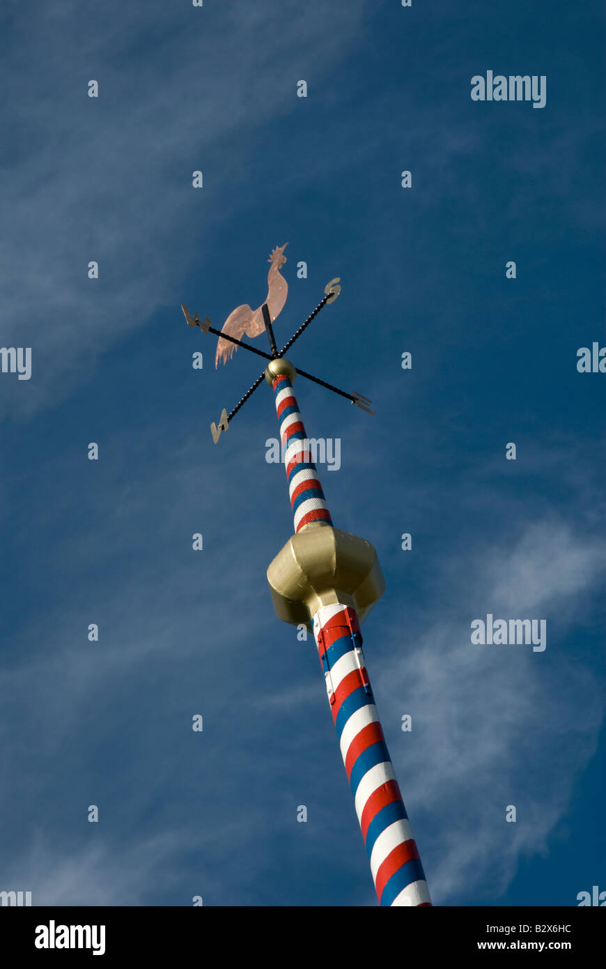 Top of maypole hi-res stock photography and images - Alamy