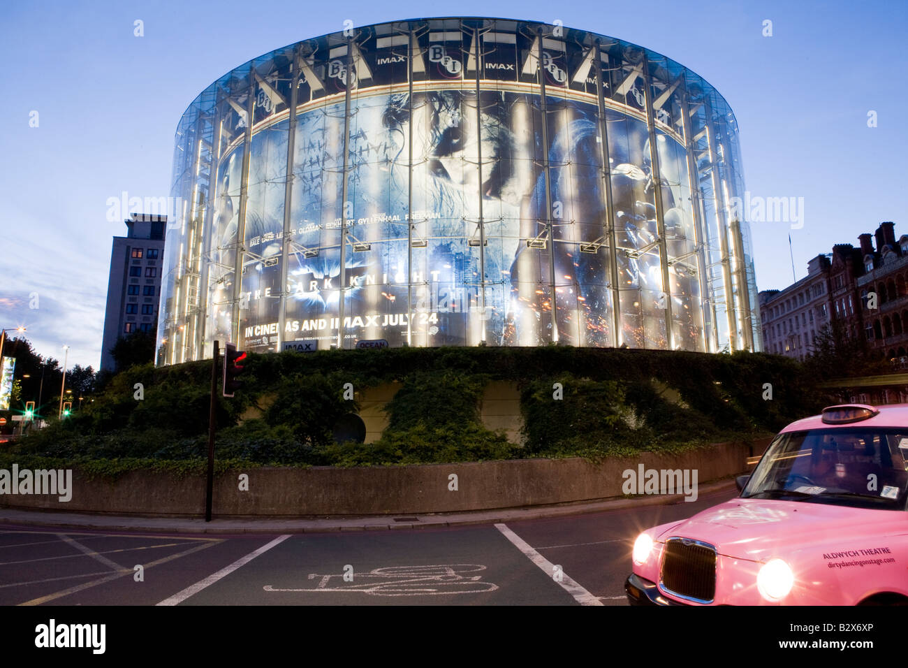 London cinemas hi-res stock photography and images - Alamy