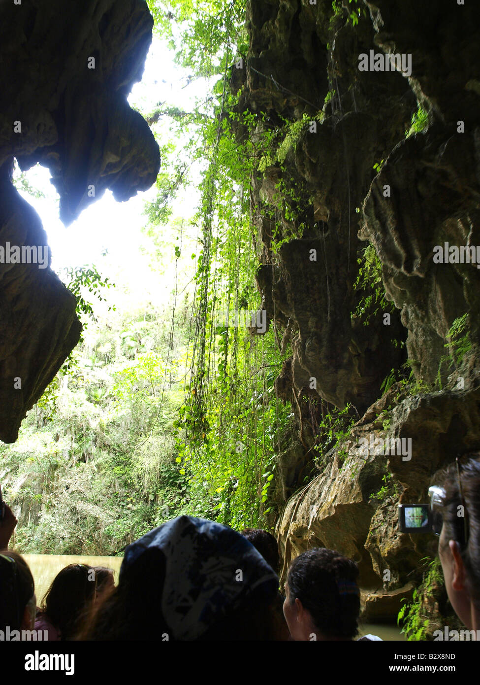 Cuban cave hi-res stock photography and images - Alamy