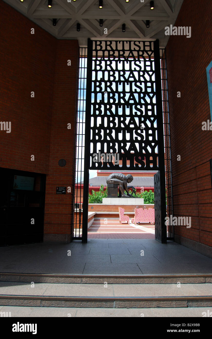 Entrance gate and Newton sculpture, The British Library, Euston Road ...