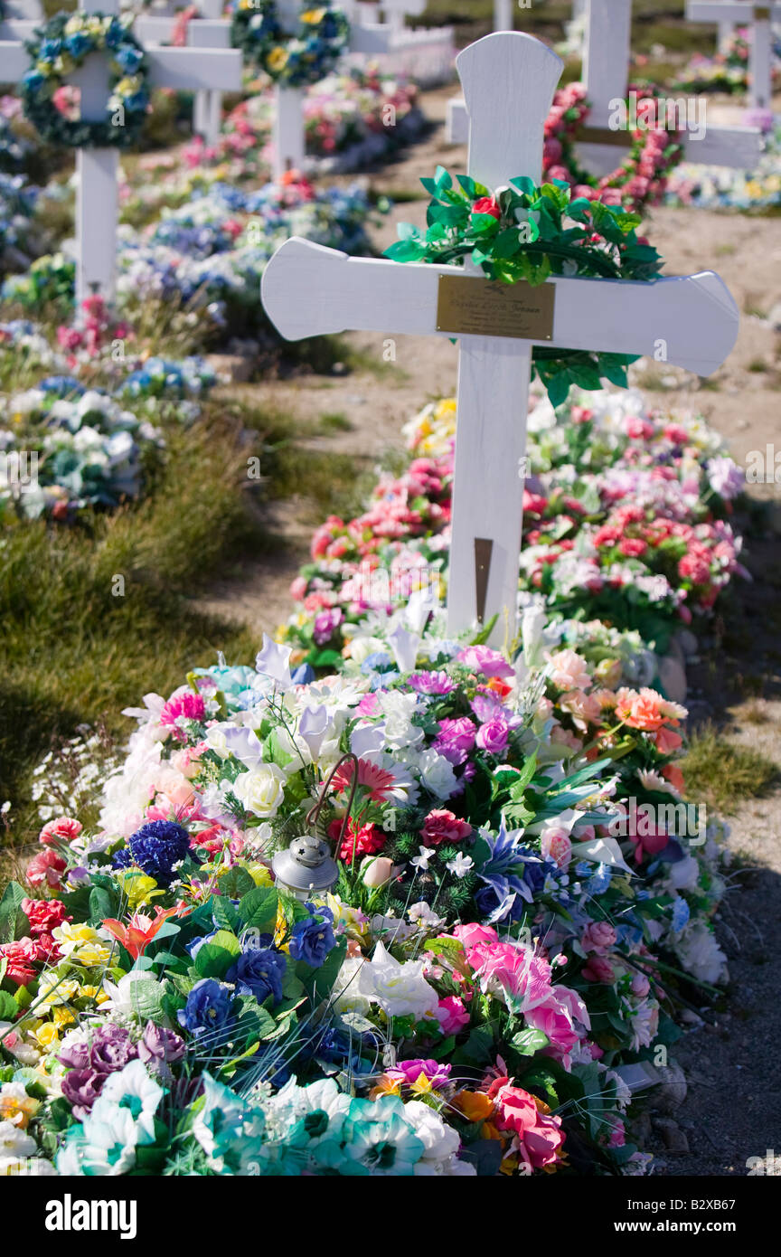 An Inuit burial graveyard at Ilulissat on Greenland Stock Photo - Alamy