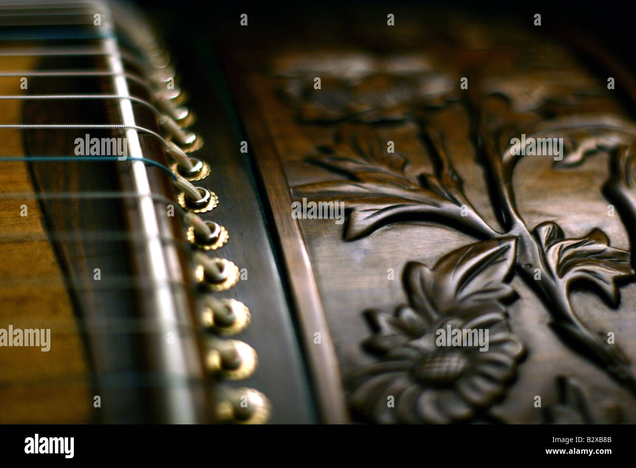 Chinese plucked zither hi-res stock photography and images - Alamy