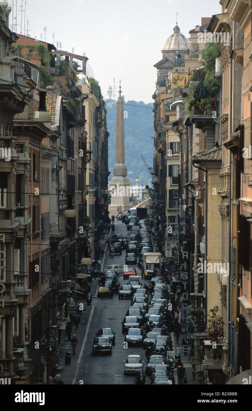 Crowded urban street in Rome Italy Stock Photo - Alamy