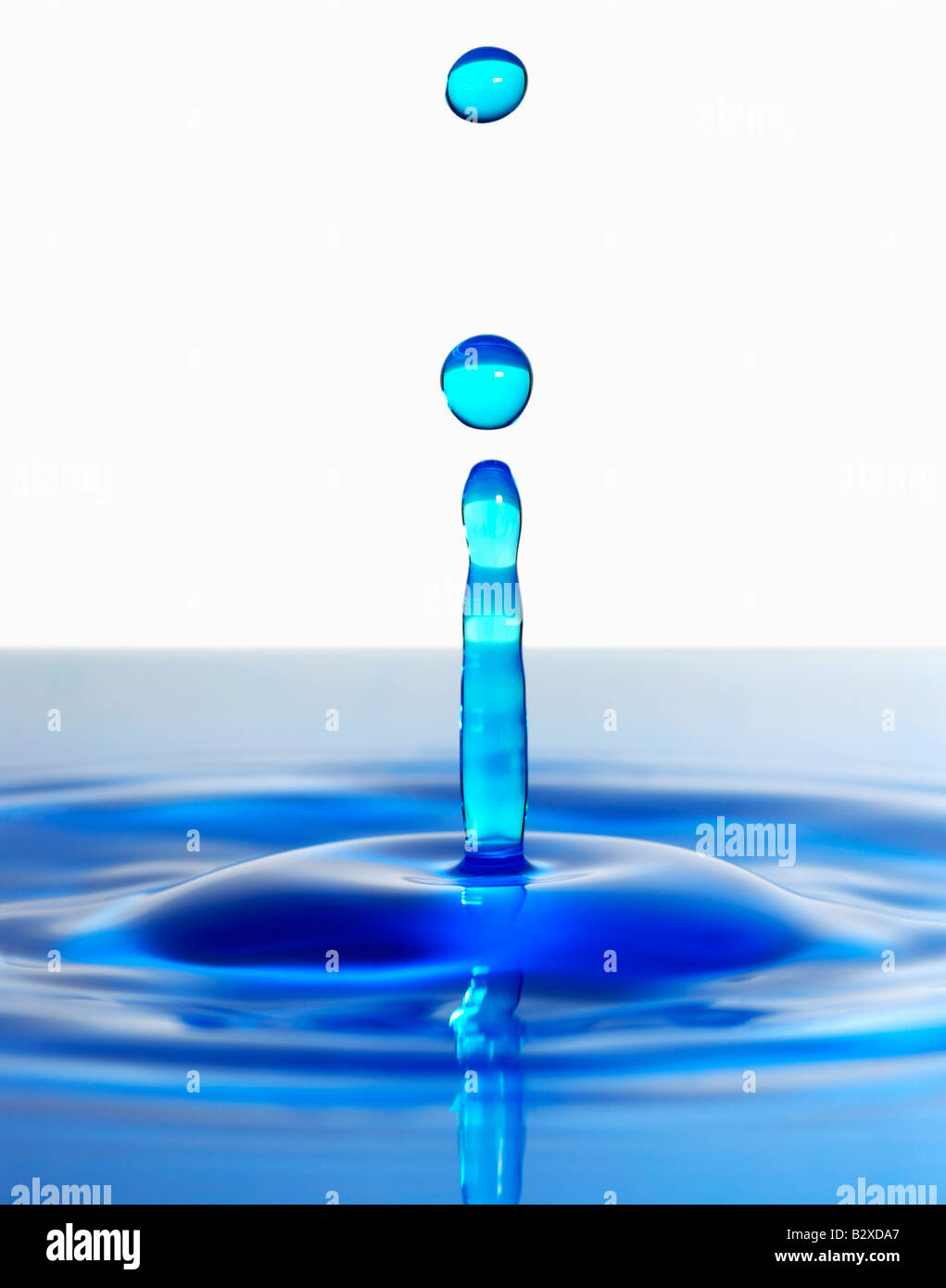 High-Speed drops of water Stock Photo - Alamy