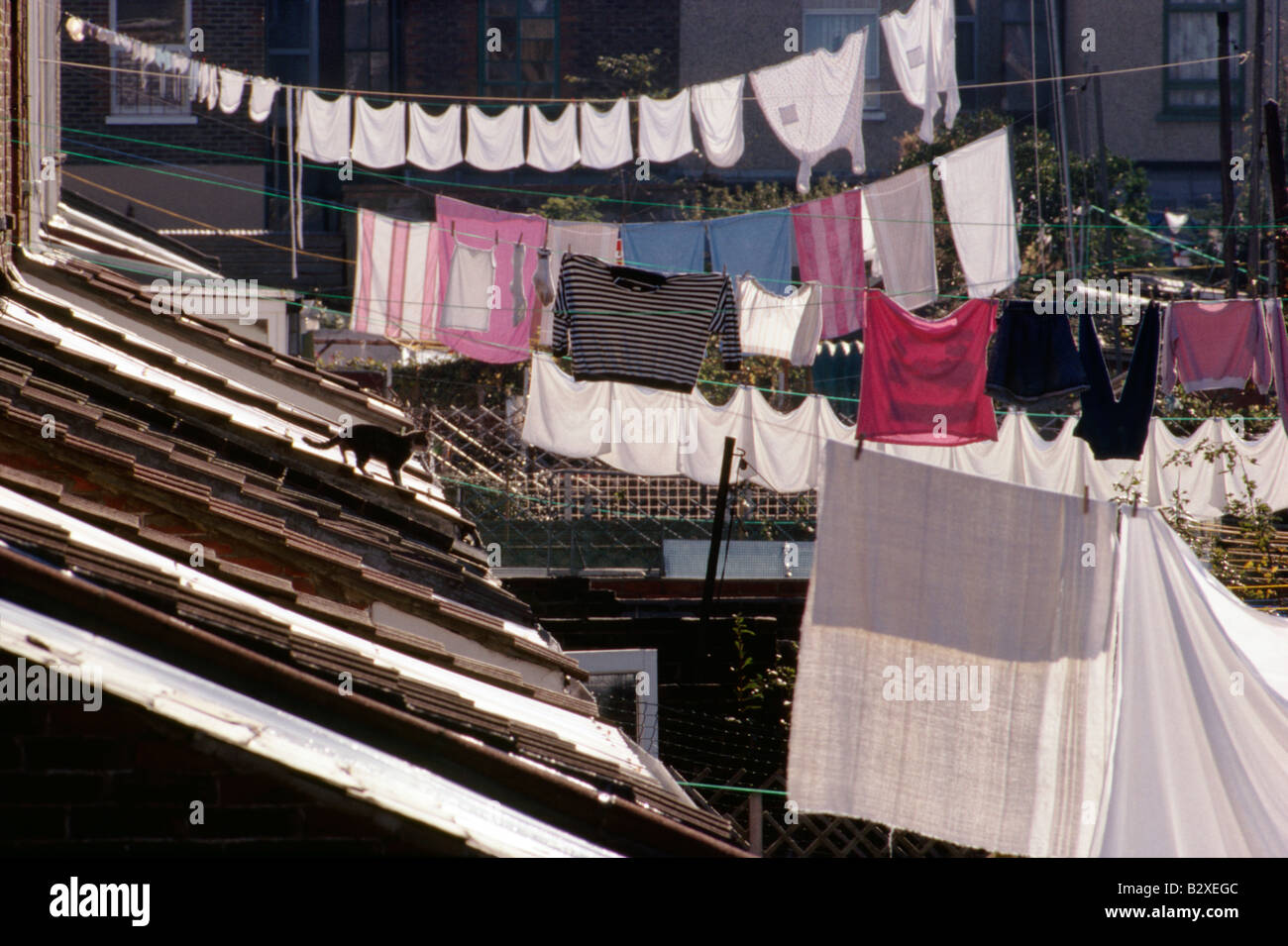 Back garden washing line hi-res stock photography and images - Alamy