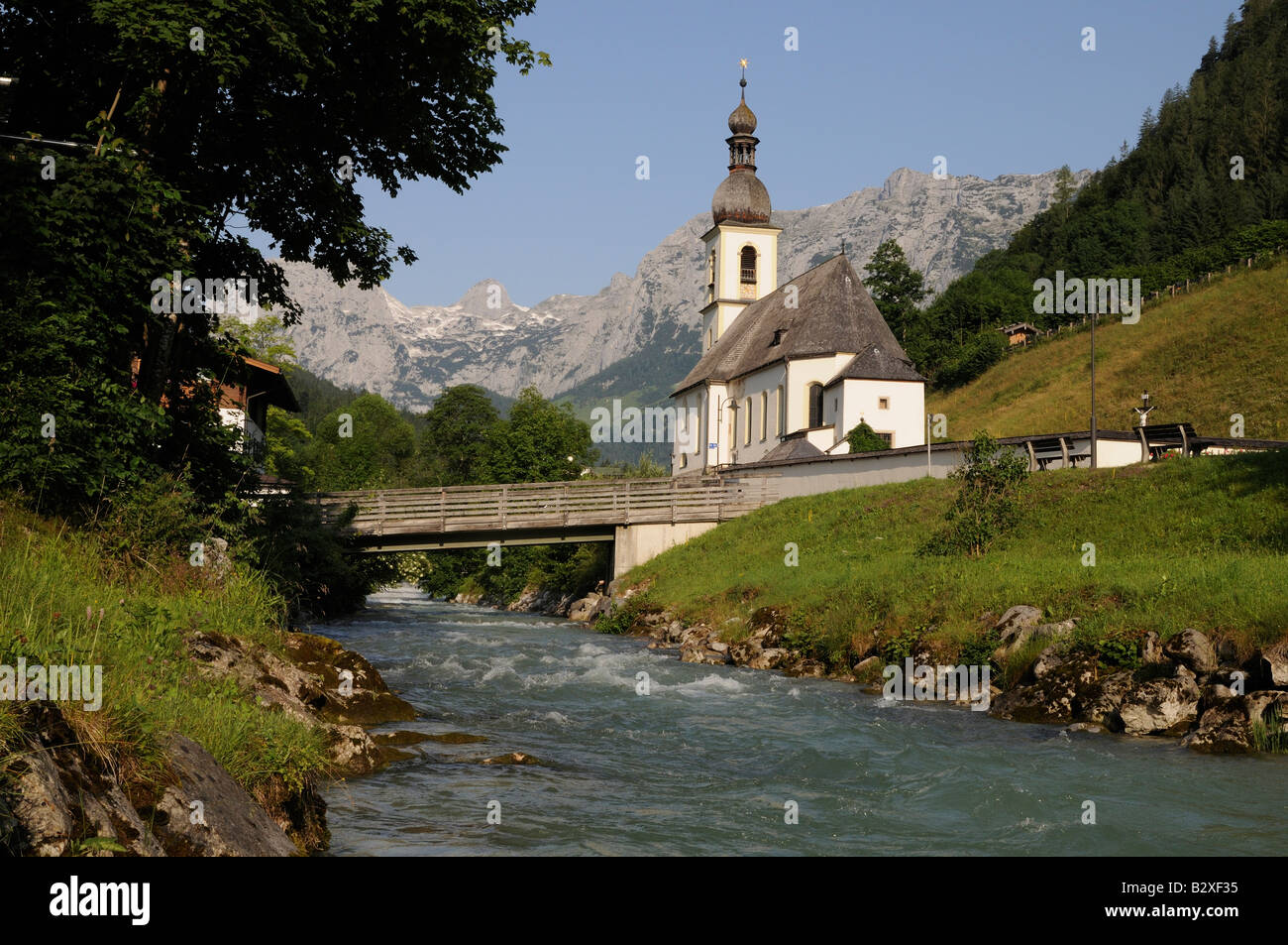Church of St Sebastian in Bavarian mountain village of Ramsau Stock ...