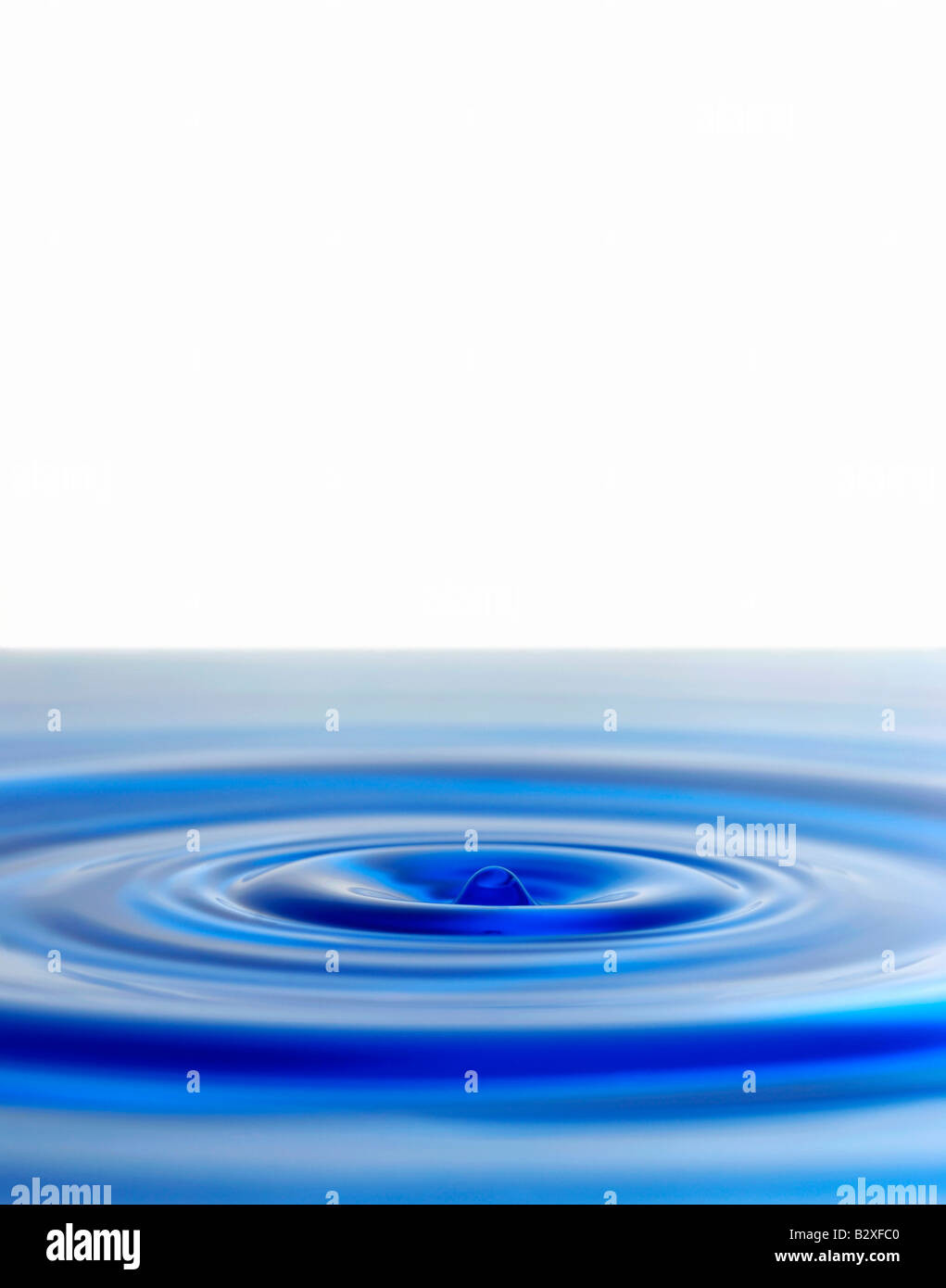 Water droplet splash sequence hi-res stock photography and images - Alamy