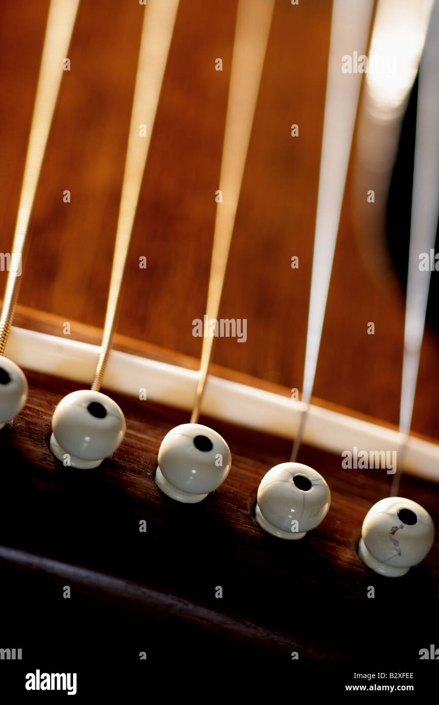 String theory hi-res stock photography and images - Alamy