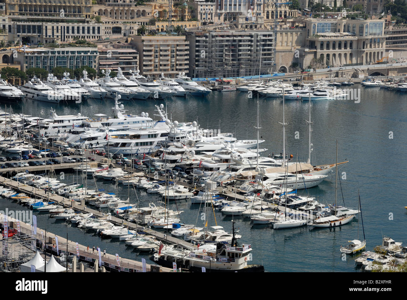 Luxury yachts monaco marina hi-res stock photography and images - Alamy