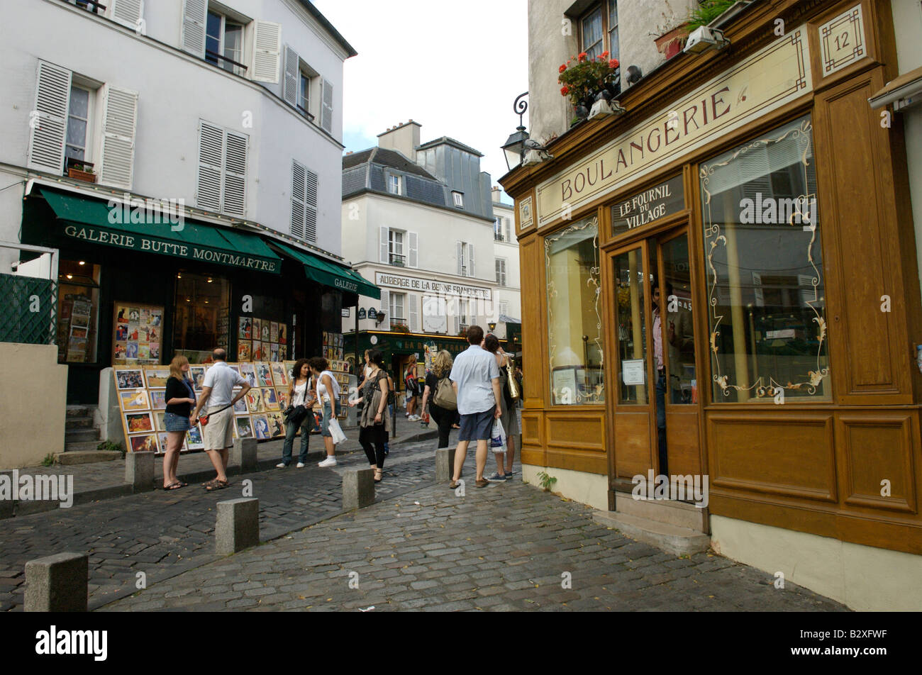 Exploring the streets of Montmartre, Paris, France Stock Photo - Alamy