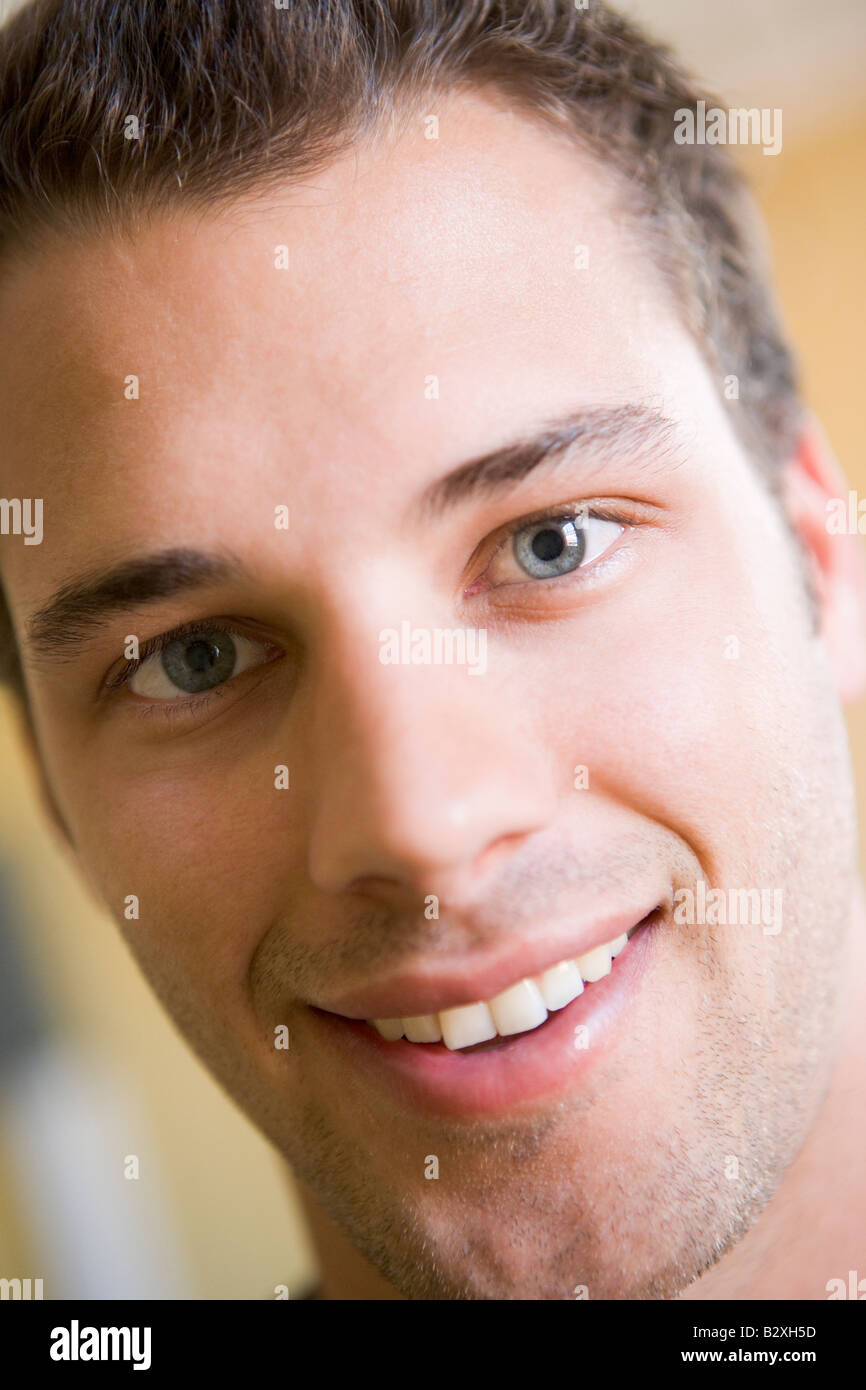 Head shot of man smiling Stock Photo - Alamy